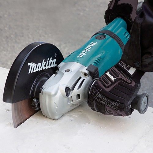 Makita GA9040S01 Angle Grinder 2 600W Large Trigger Switch and AVT Side Handle 230mm